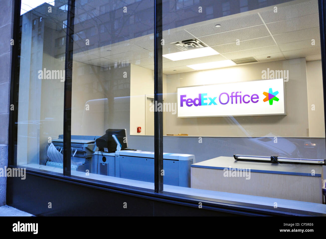 FedEx Office store, Manhattan, New York, USA Stock Photo - Alamy