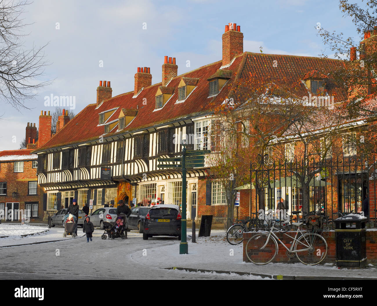 Chantry for priests hi-res stock photography and images - Alamy