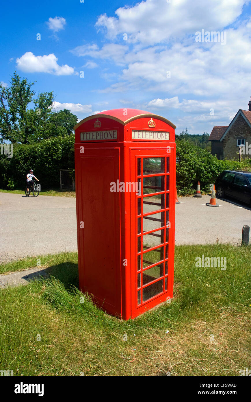 Traditional red telephone box at Coldharbour Stock Photo - Alamy