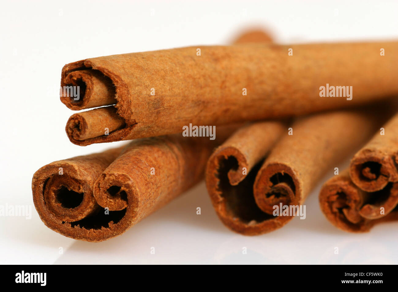A cut out of whole cinnamon sticks Stock Photo - Alamy