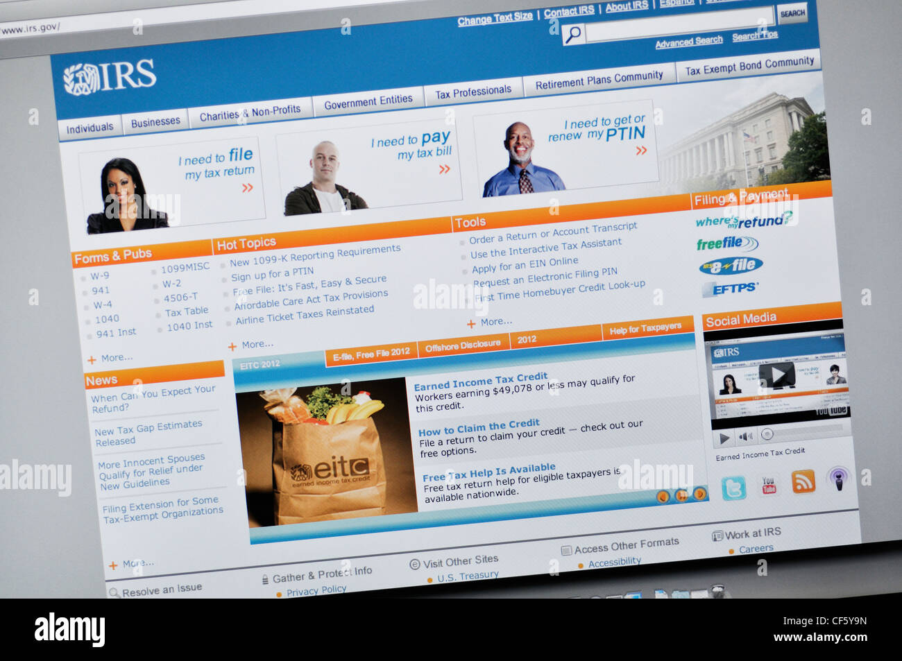 Irs tax filing us hi-res stock photography and images - Alamy