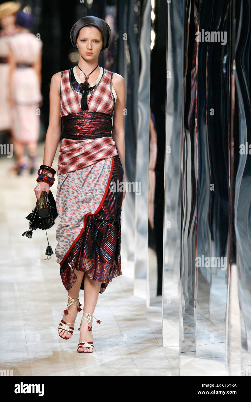 Metallic top hi-res stock photography and images - Alamy