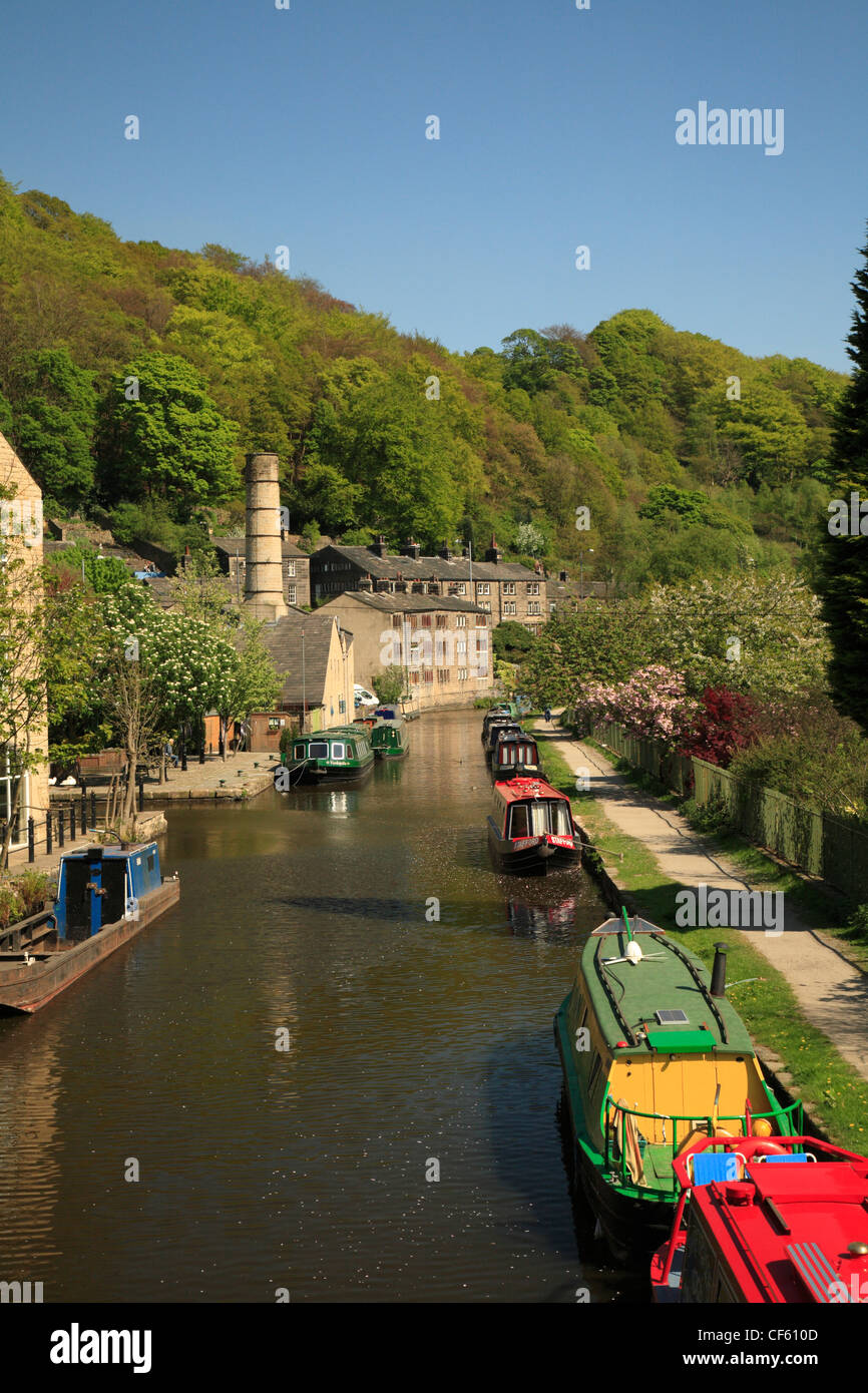 A view of the Rochdale canal Stock Photo - Alamy