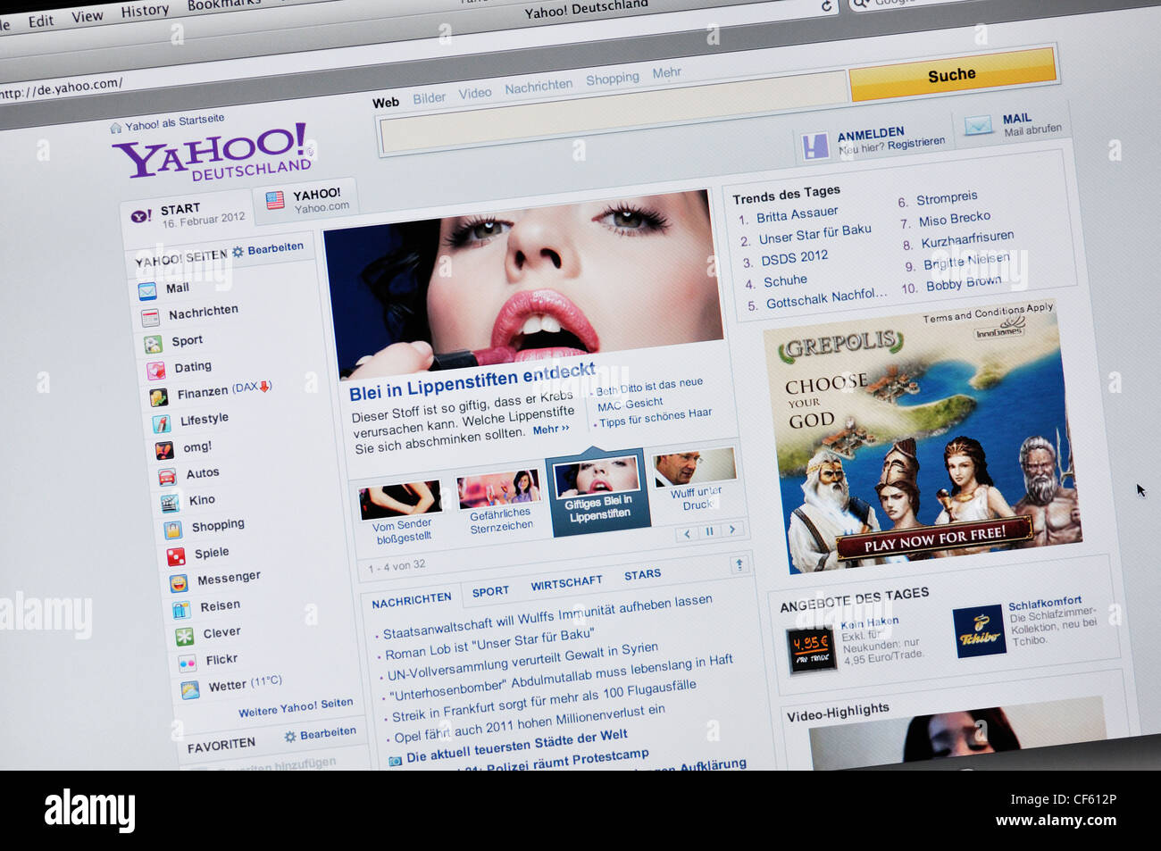 Yahoo search engine hi-res stock photography and images - Alamy