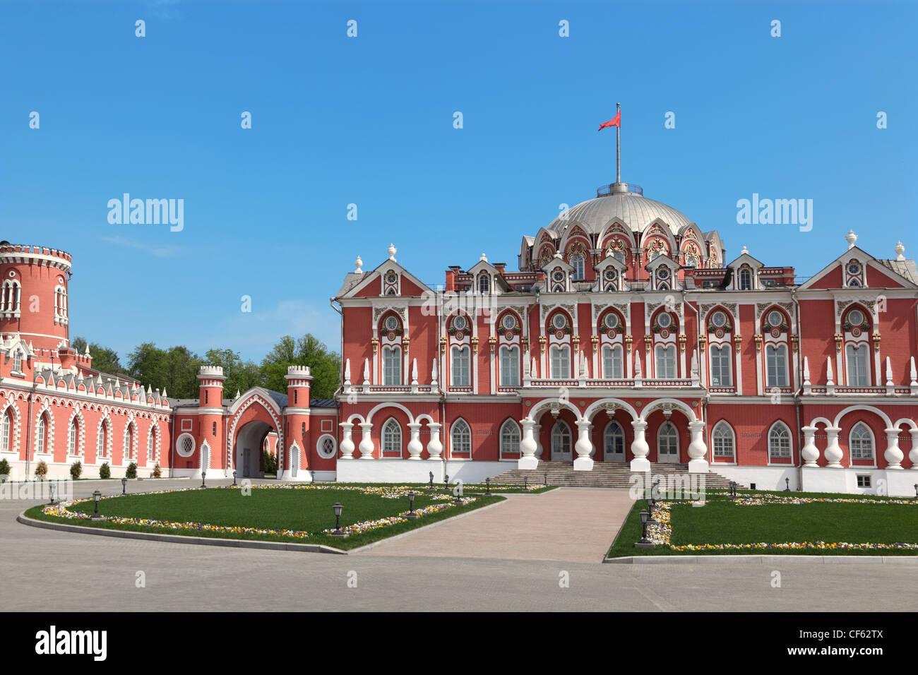 Ogival architecture hi-res stock photography and images - Alamy