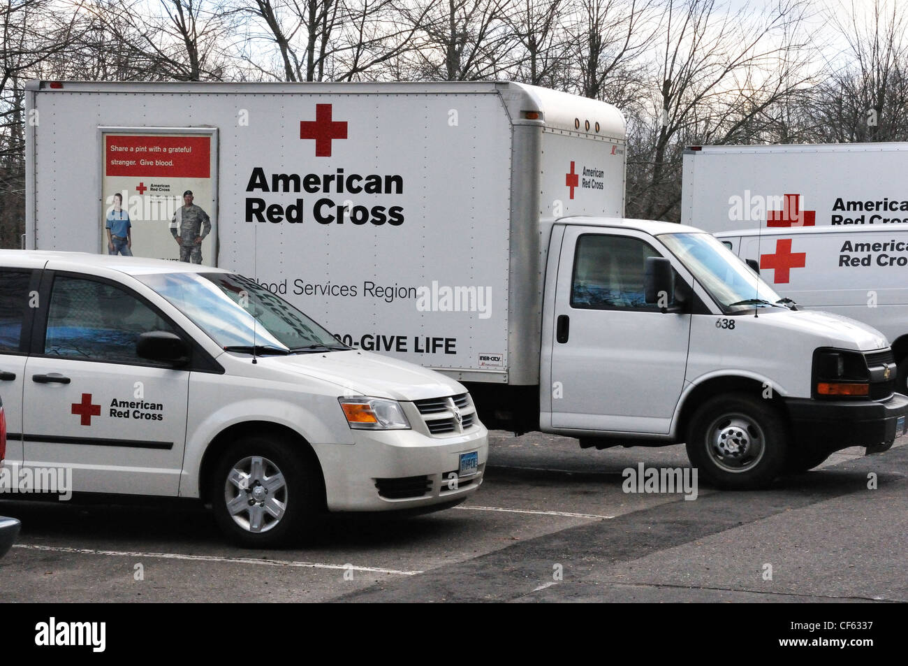 American red cross truck hi-res stock photography and images - Alamy