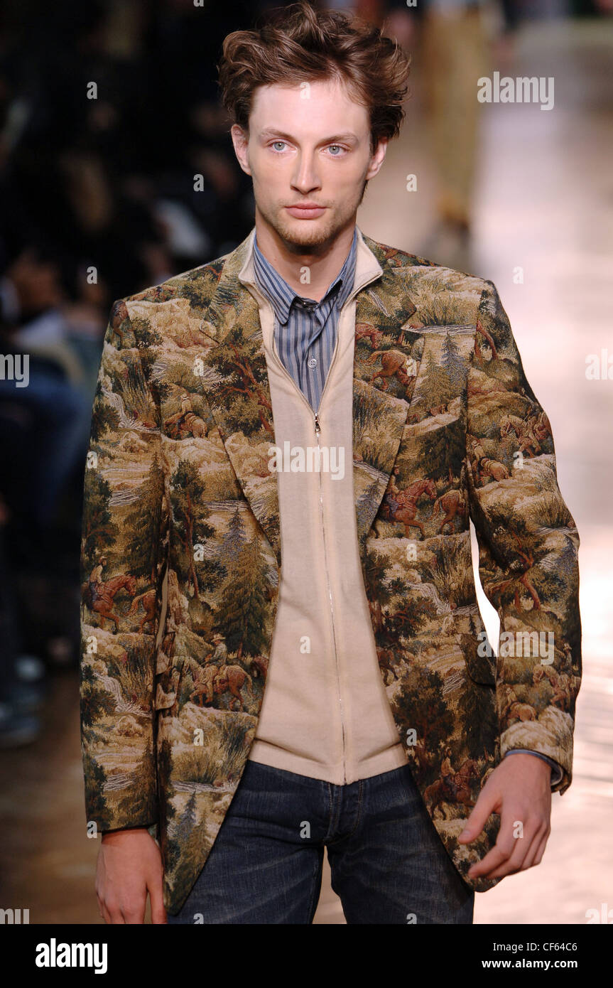 Paul Smith Ready to Wear Menswear Paris A W Blonde male model wearing a ...
