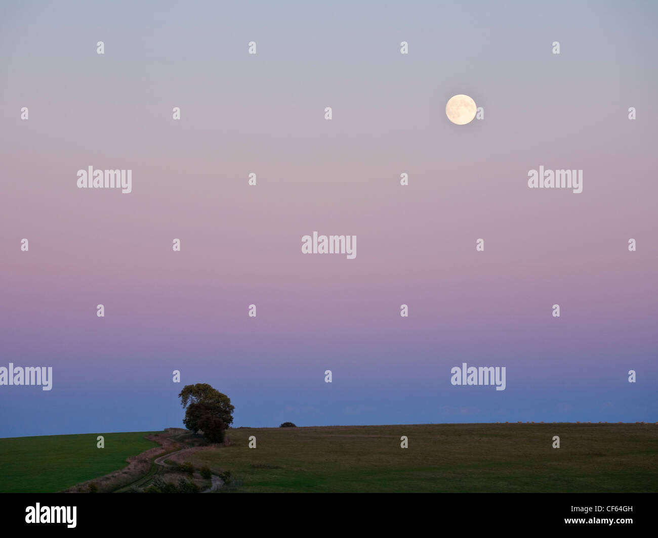 Sun rises in the east hi-res stock photography and images - Alamy