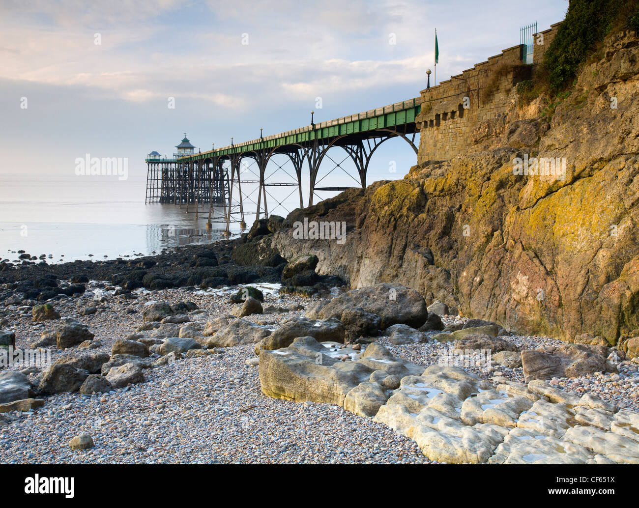 Clevedon seafront north somerset in uk hi-res stock photography and ...