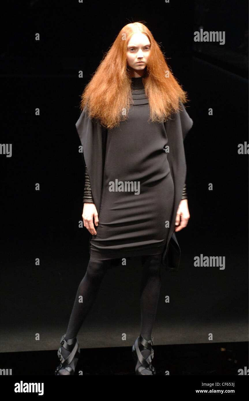 Givenchy Paris Haute Couture Autumn Winter Female model Lily Cole ...