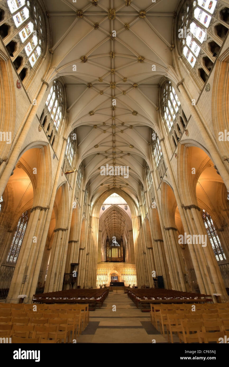 York Minster Interior Stock Photos & York Minster Interior Stock Images ...