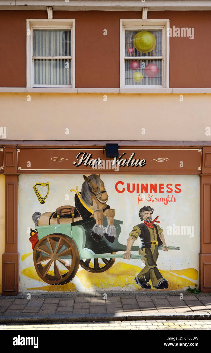 Old guinness sign hi-res stock photography and images - Alamy