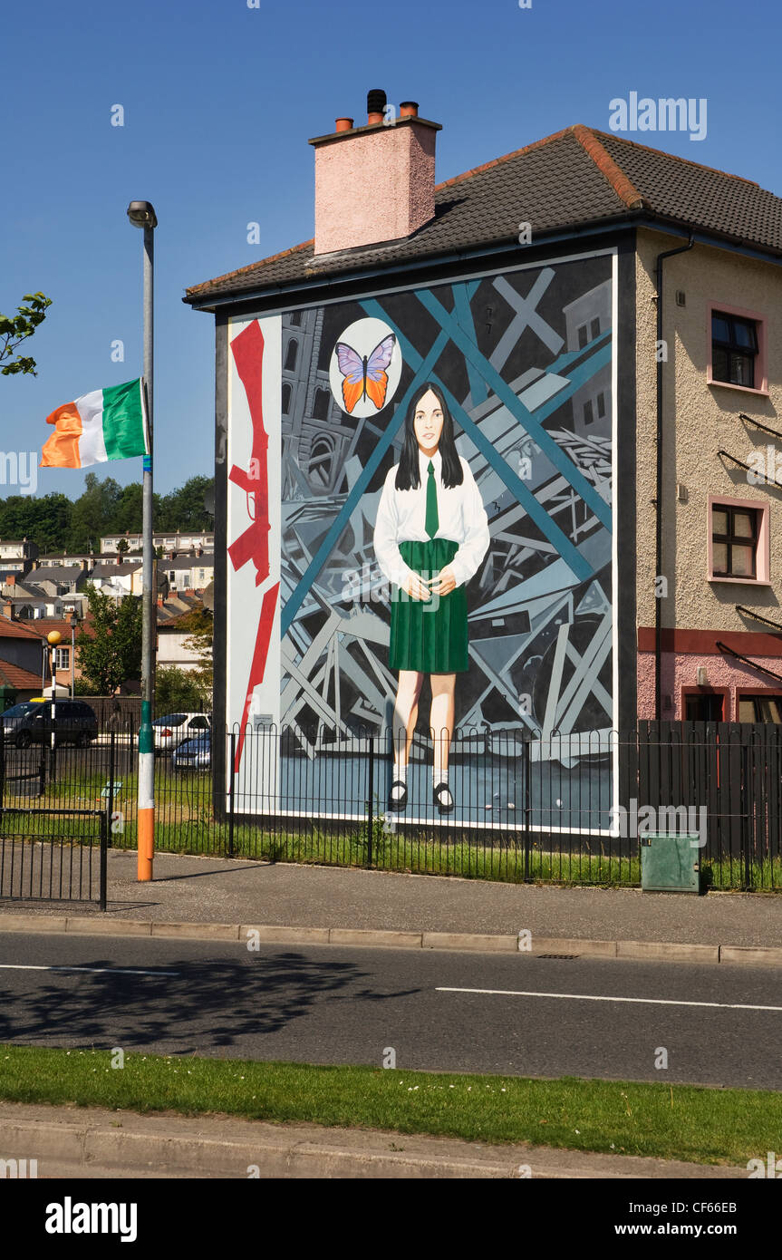 A mural on the side of a house in Free Derry in remembrance of Bloody ...