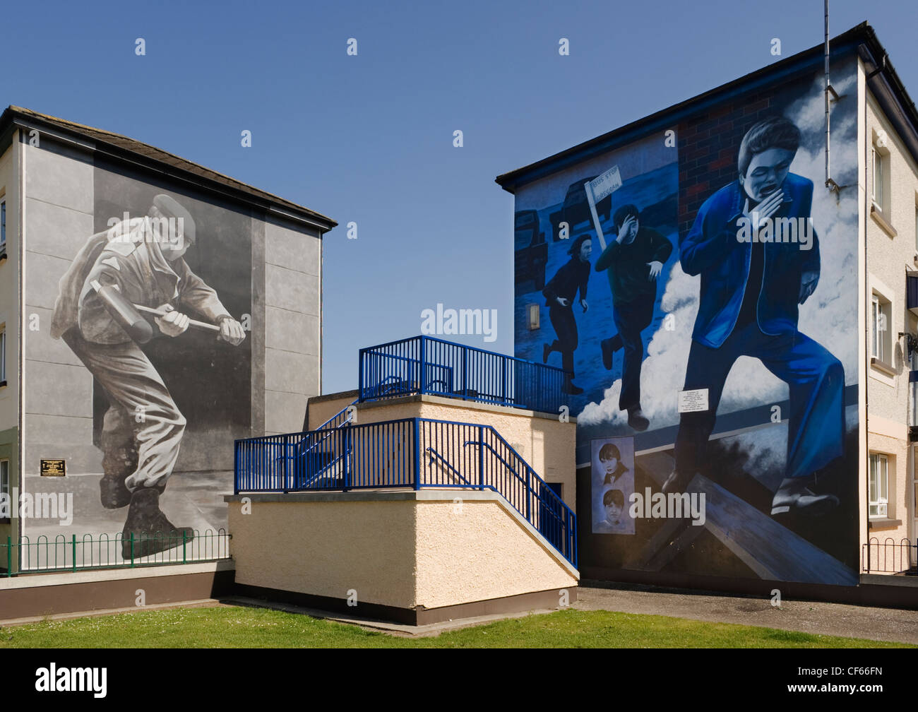 Murals on houses in Free Derry in remembrance of Bloody Sunday Stock ...