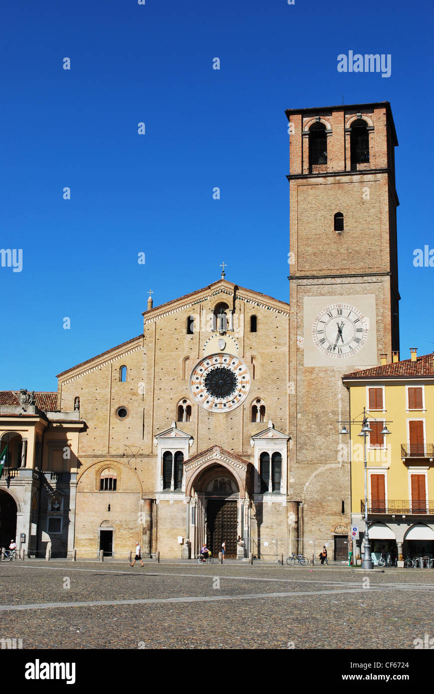 Beautiful view of romanic cathedral facade and tower bell in Lodi ...