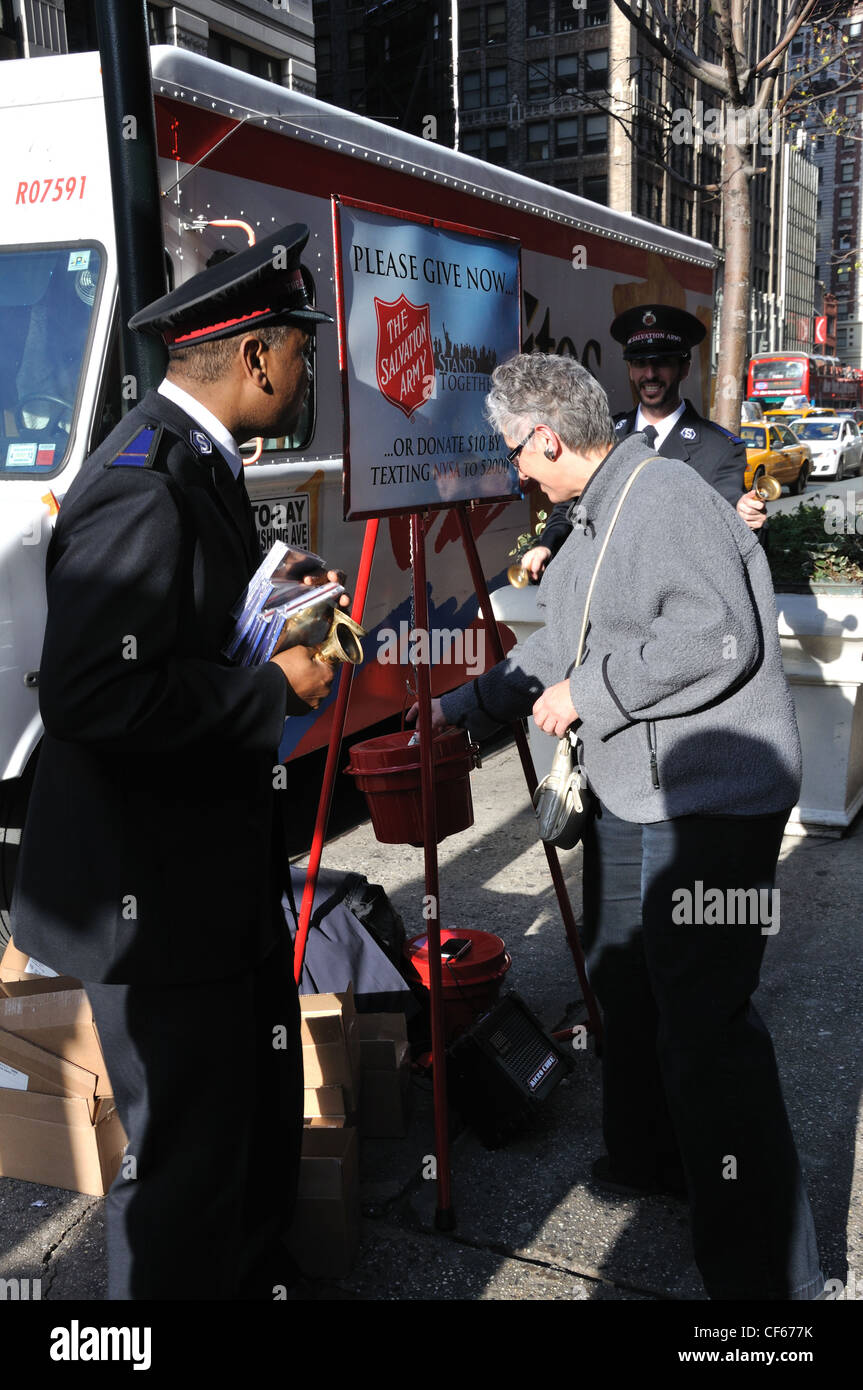 New York City, USA - Salvation Army bell ringer Stock Photo - Alamy