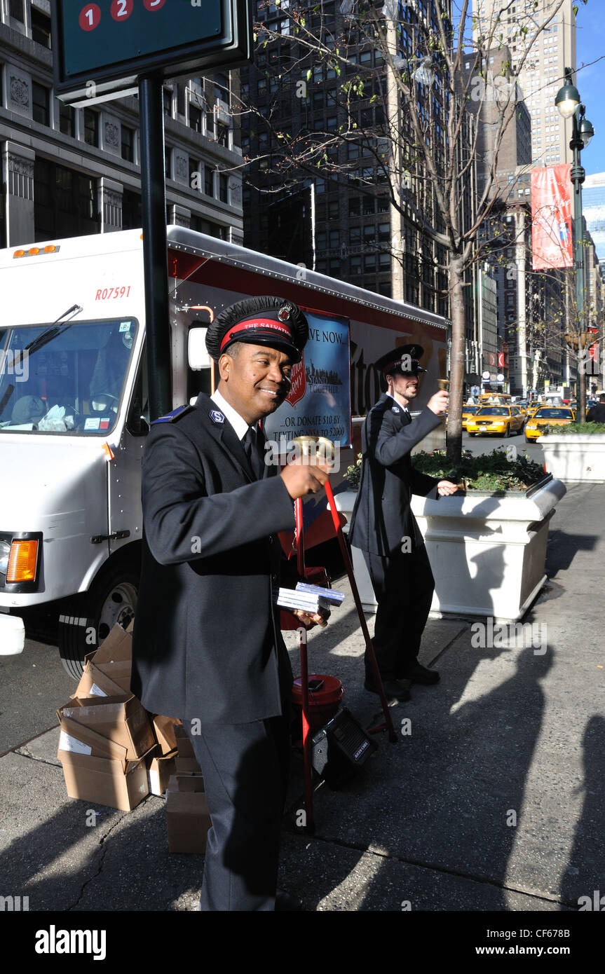 Salvation army bell ringer hi-res stock photography and images - Alamy