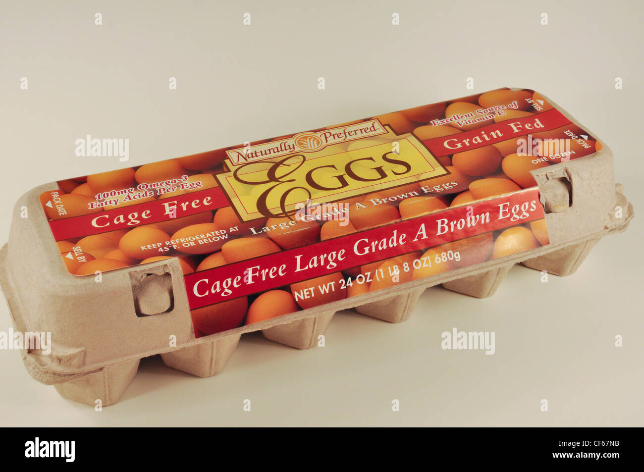 Cage free eggs hi-res stock photography and images - Alamy