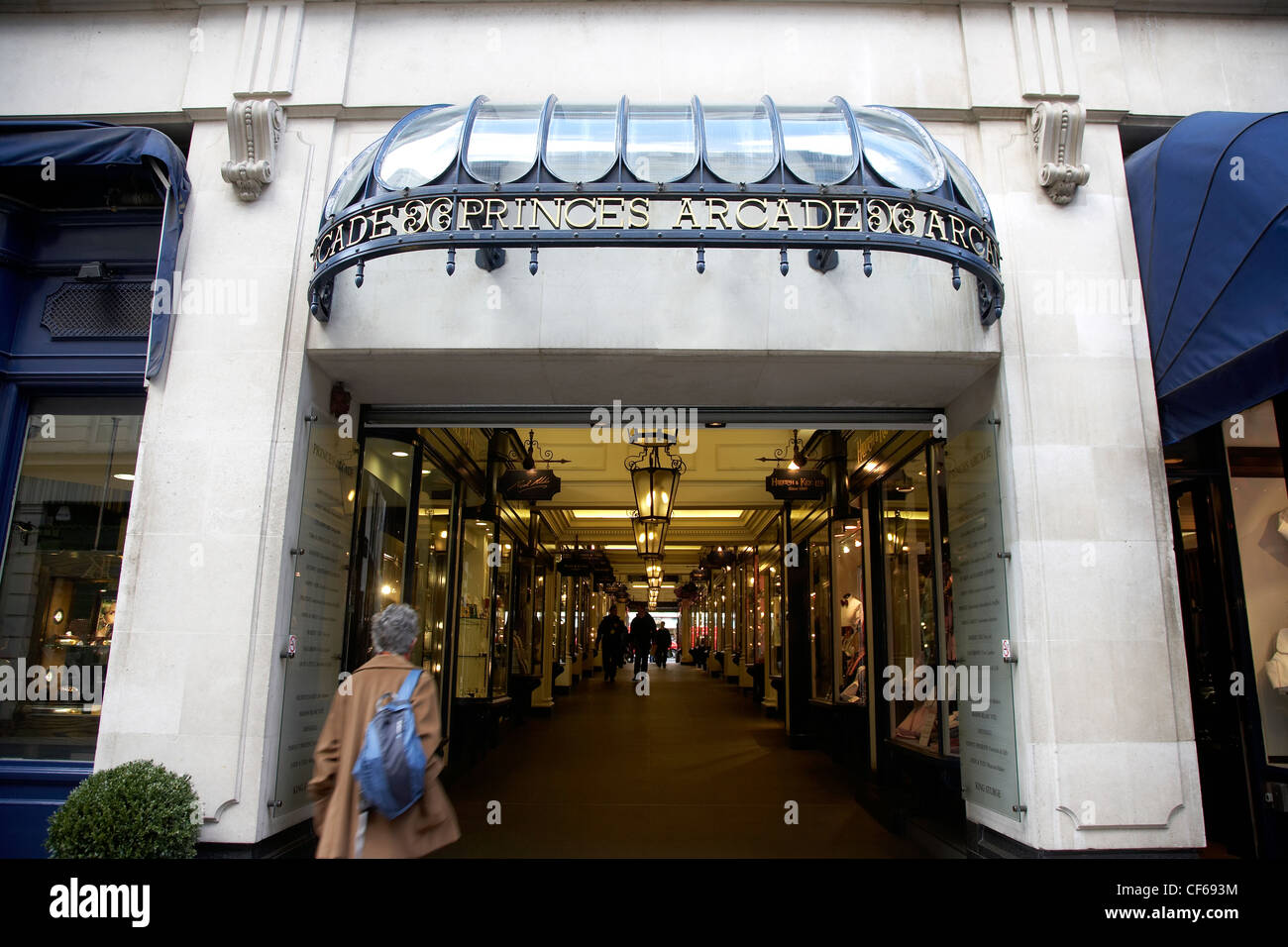 Exterior view of Princes Arcade in Piccadilly Stock Photo - Alamy