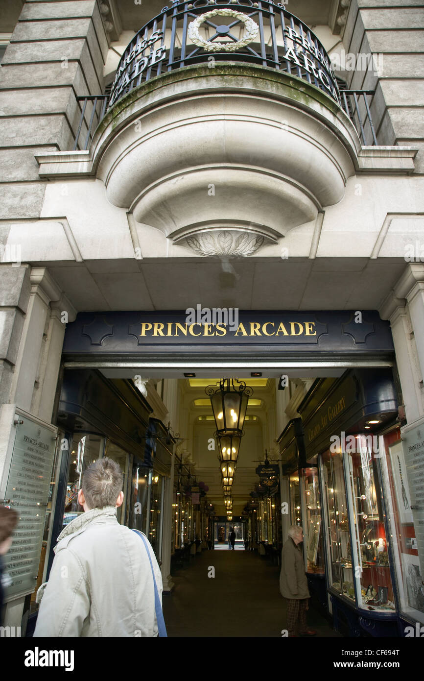 Princes arcade hi-res stock photography and images - Alamy