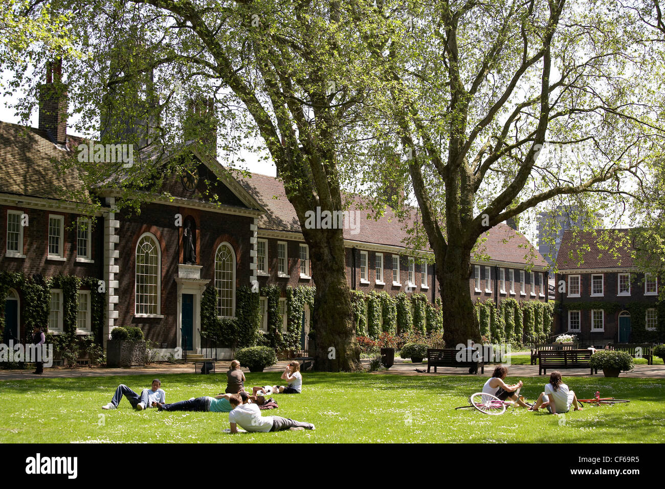Geffrye museum hi-res stock photography and images - Alamy