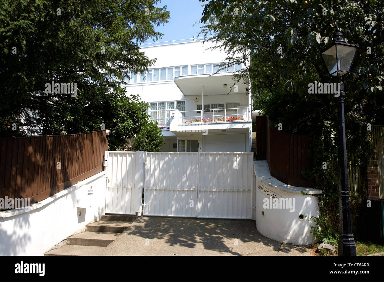 Hampstead frognal way hi-res stock photography and images - Alamy