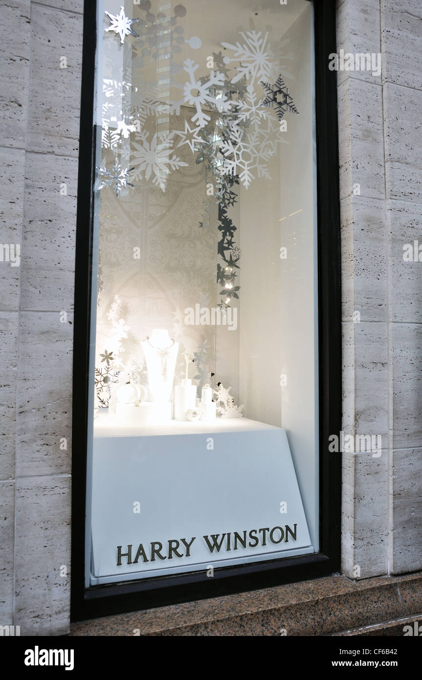 Harry Winston jewelry store, Manhattan, New York, USA Stock Photo - Alamy