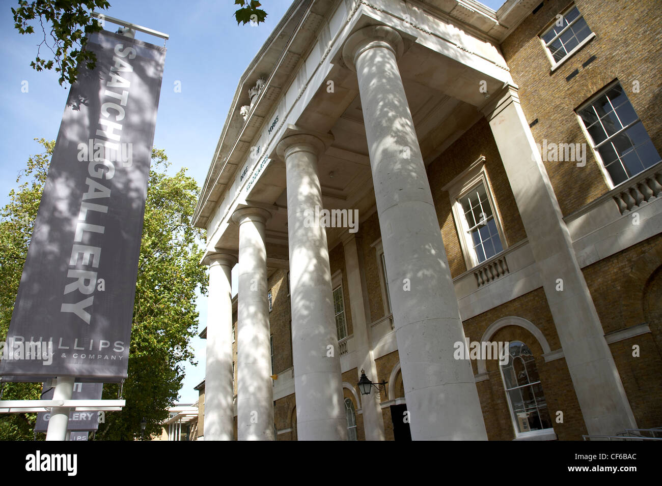 Saatchi gallery london hi-res stock photography and images - Alamy