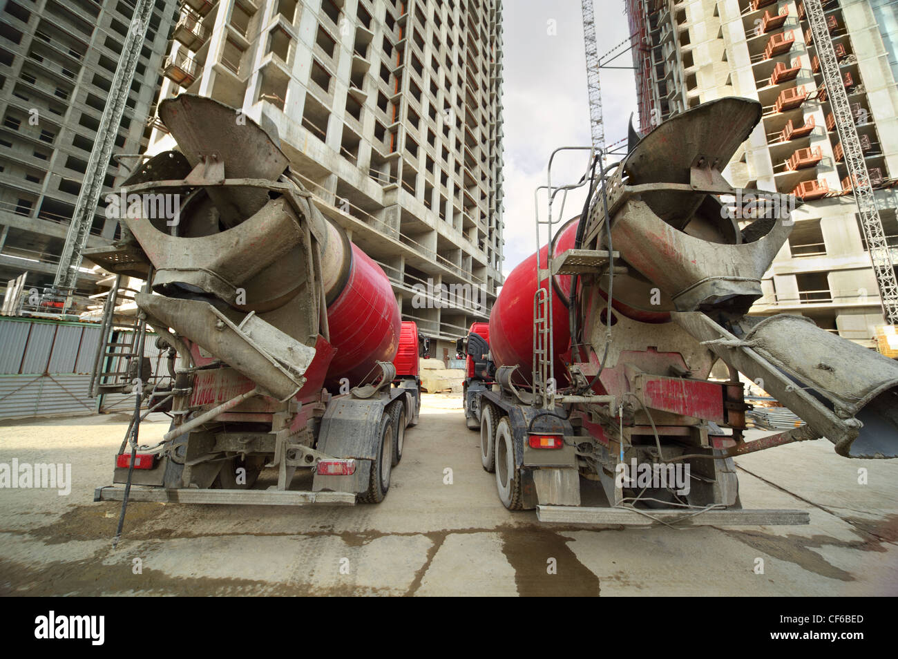 Concrete mixer pouring hi-res stock photography and images - Alamy