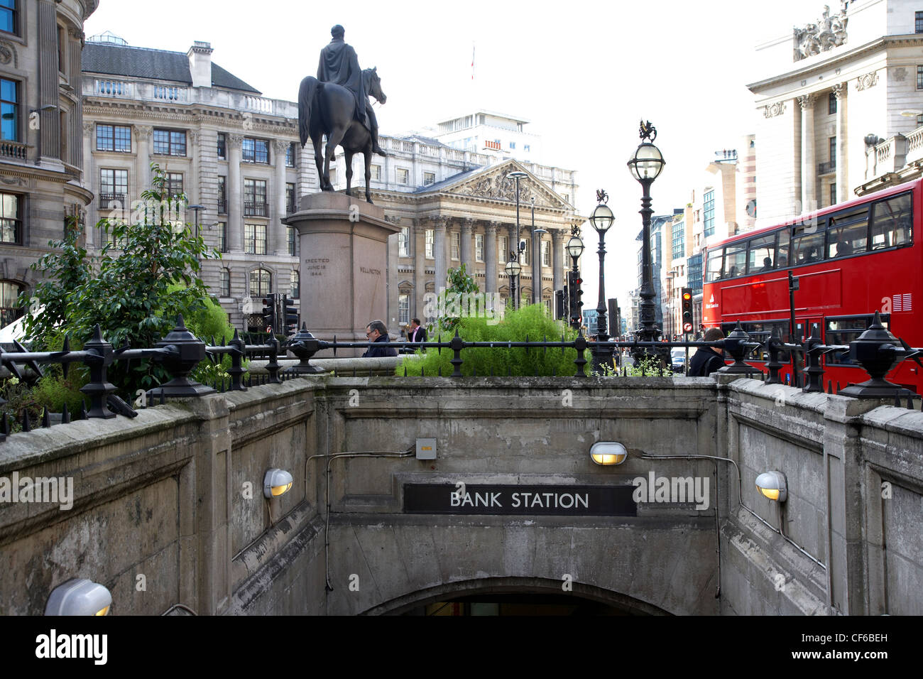 Bank underground station entrance london hi-res stock photography and ...