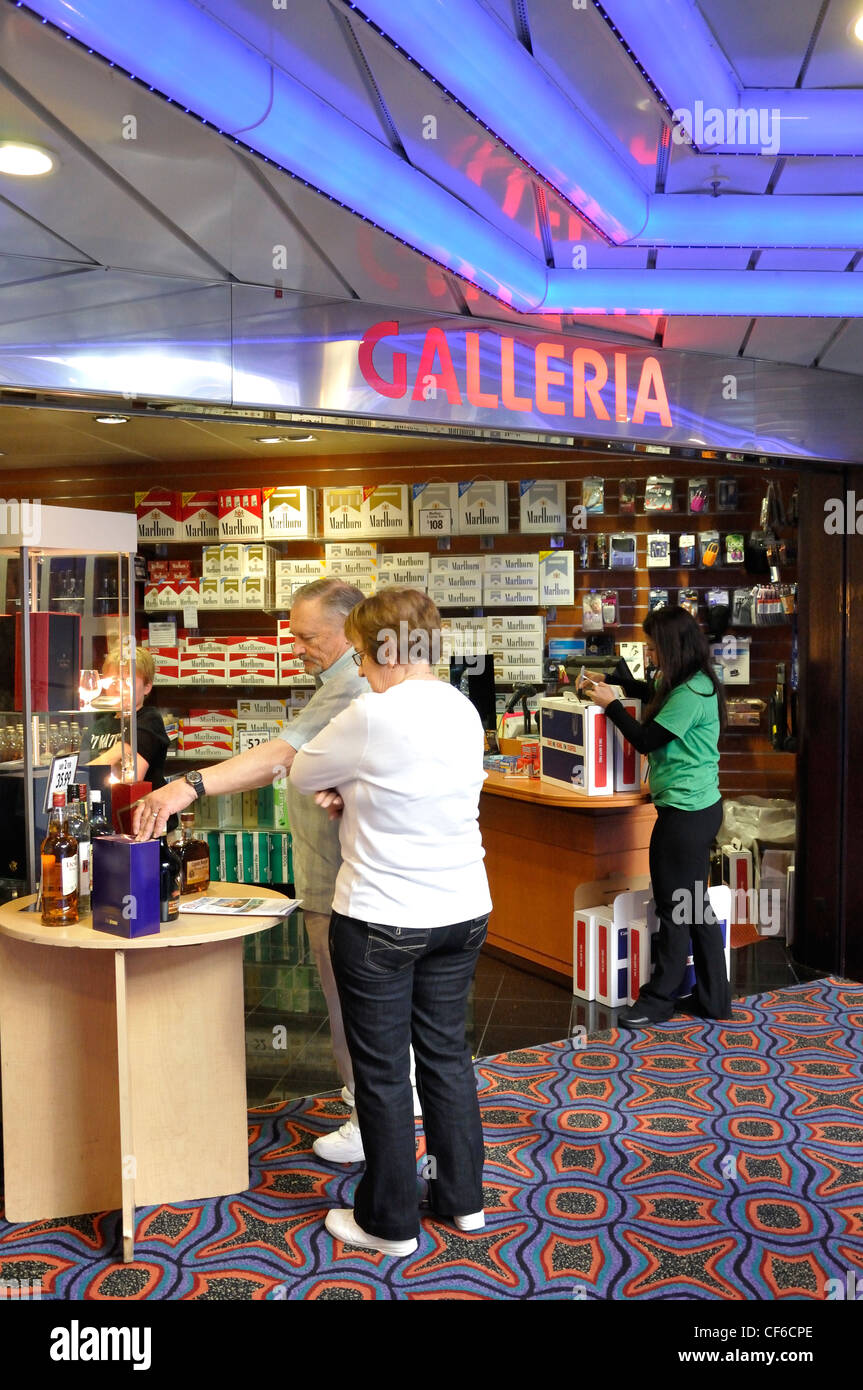 Cruise ship store Stock Photo - Alamy