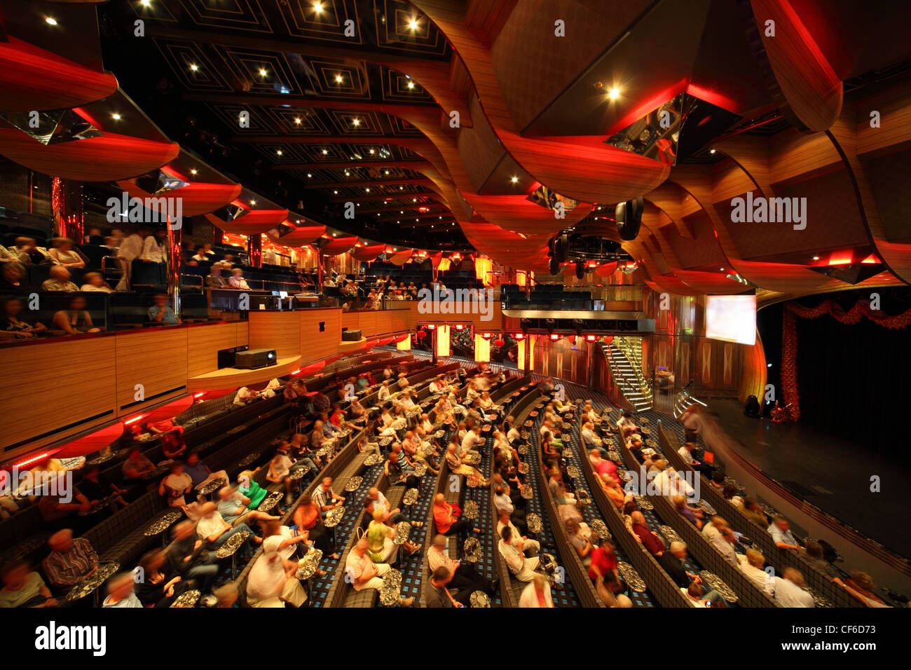 Cinema hall full hi-res stock photography and images - Alamy