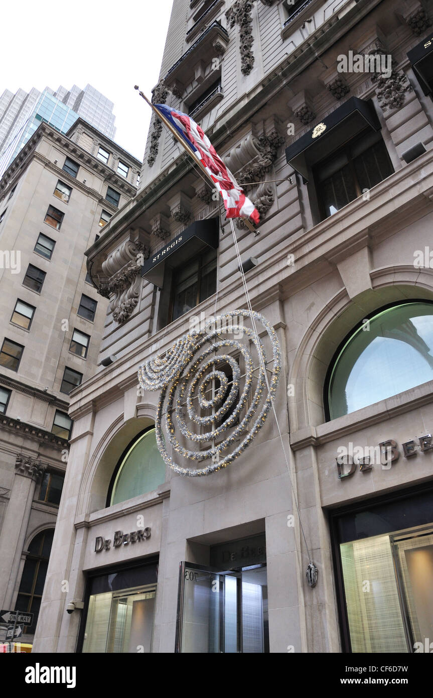 De Beers jewelry store, Manhattan, New York, USA Stock Photo - Alamy