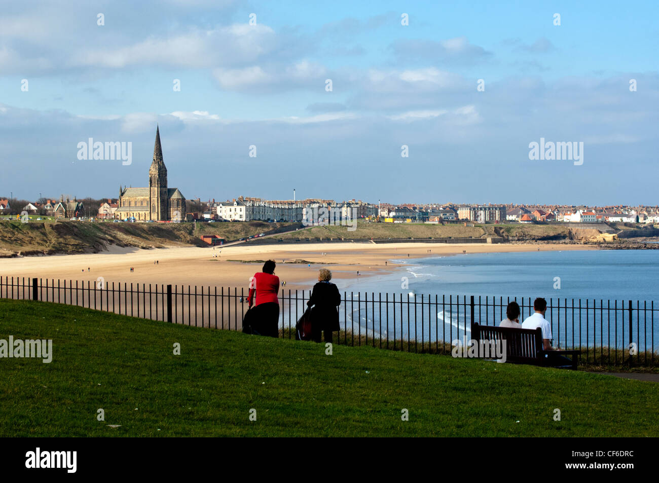 Tynemouth beach hi-res stock photography and images - Alamy