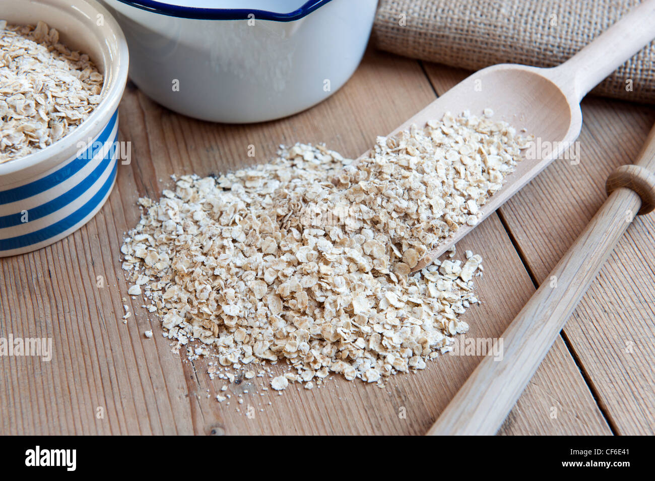 Quaker oats hi-res stock photography and images - Alamy