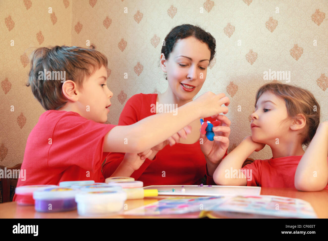 Children model hi-res stock photography and images - Alamy