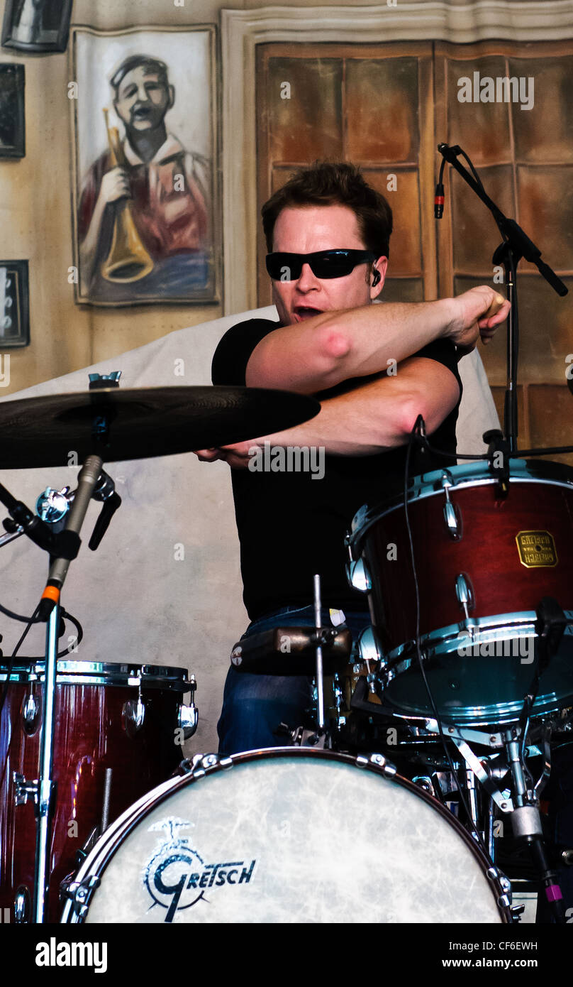 Stanton moore drums hi-res stock photography and images - Alamy