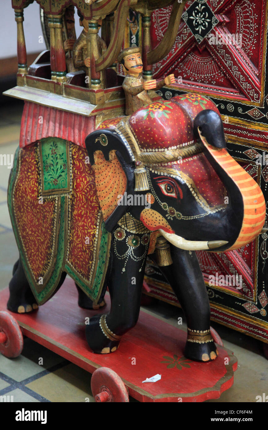 India, Delhi, handicraft, elephant statue, shopping Stock Photo - Alamy
