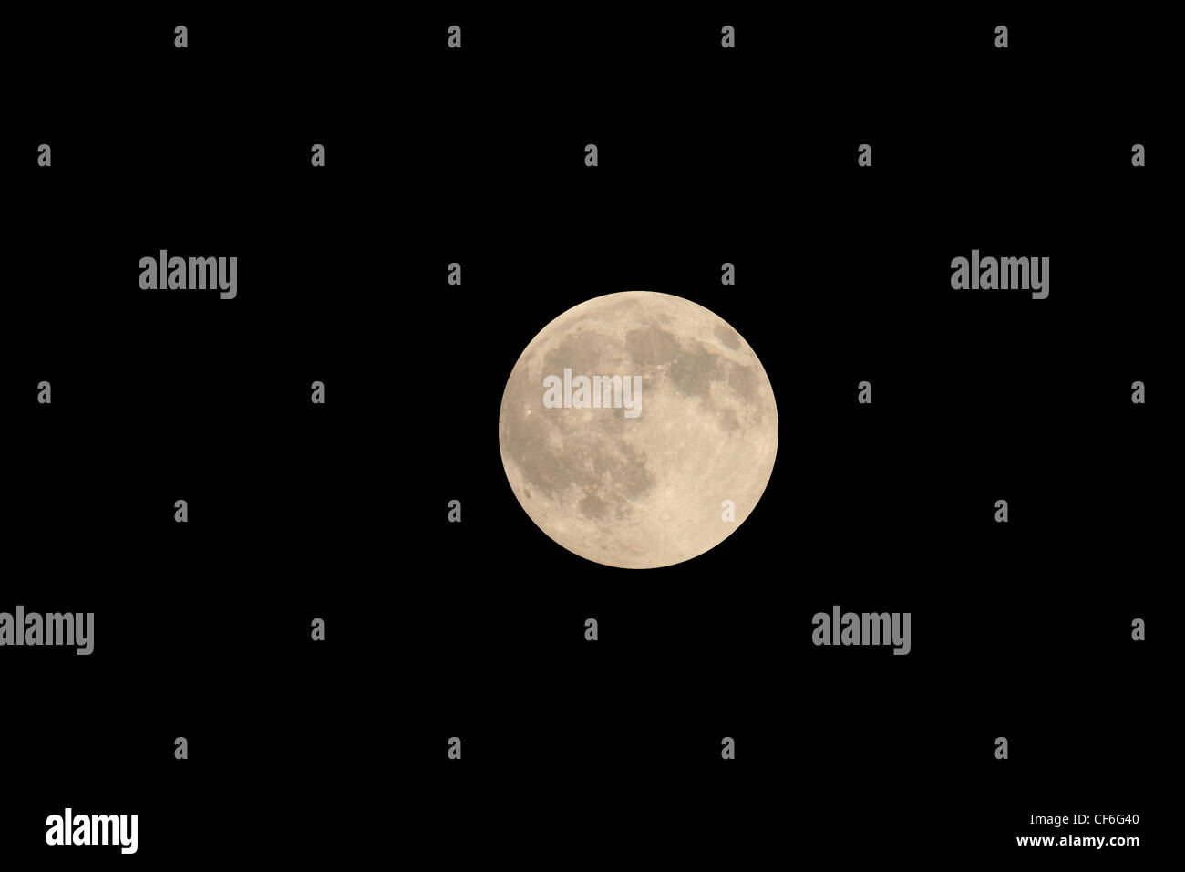 Full moon in rocky scenery hi-res stock photography and images - Alamy