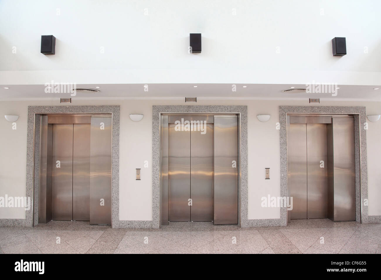 Lifts doors hi-res stock photography and images - Alamy