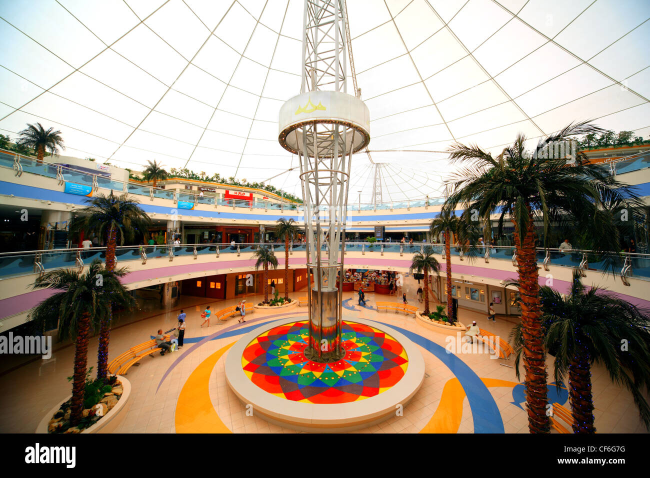 Dome roof shopping mall in hi-res stock photography and images - Alamy