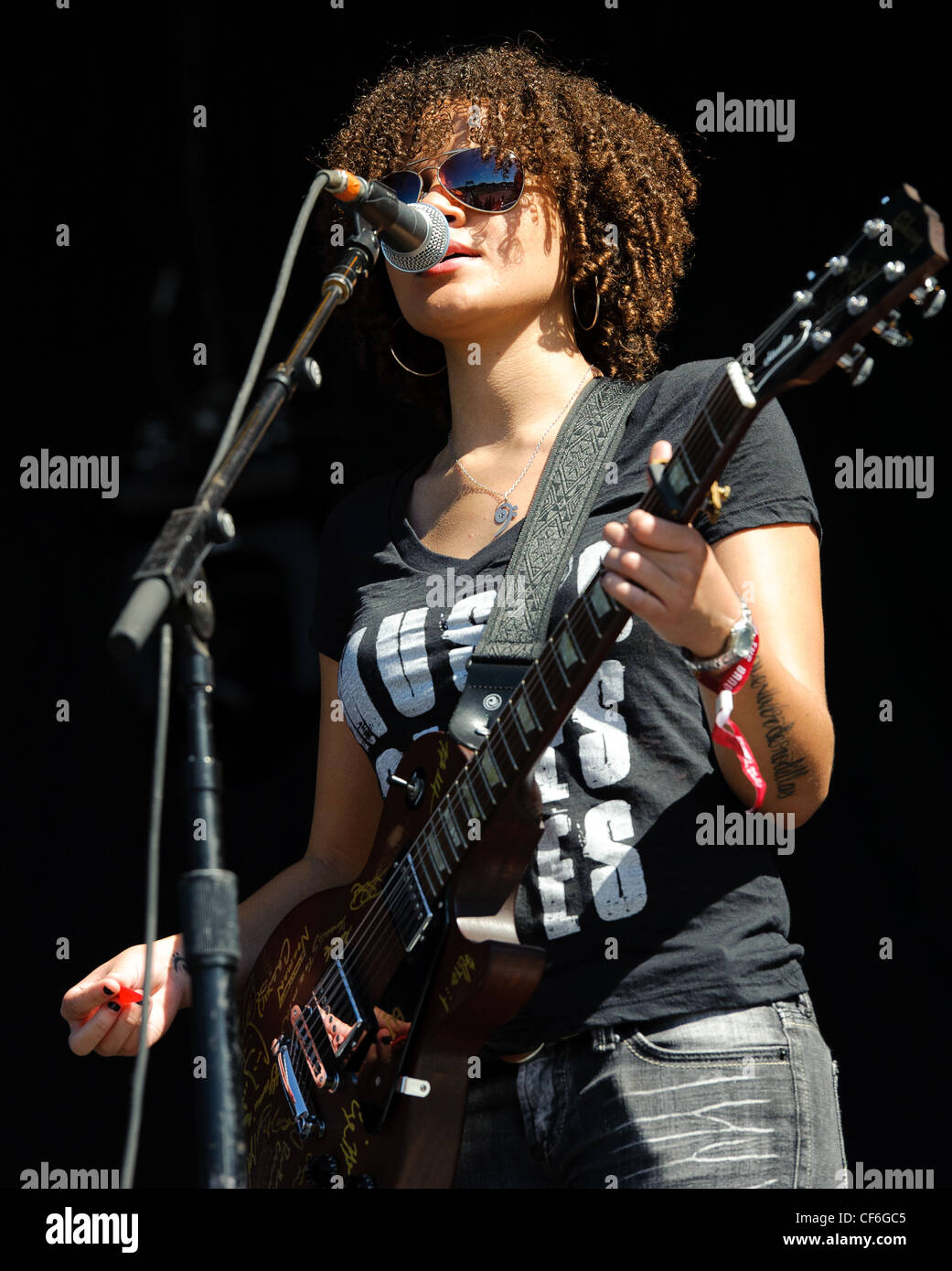 Mia Borders with Pablo Gonzalez (Bass), Hick Hingel (Drums) and Kyle ...