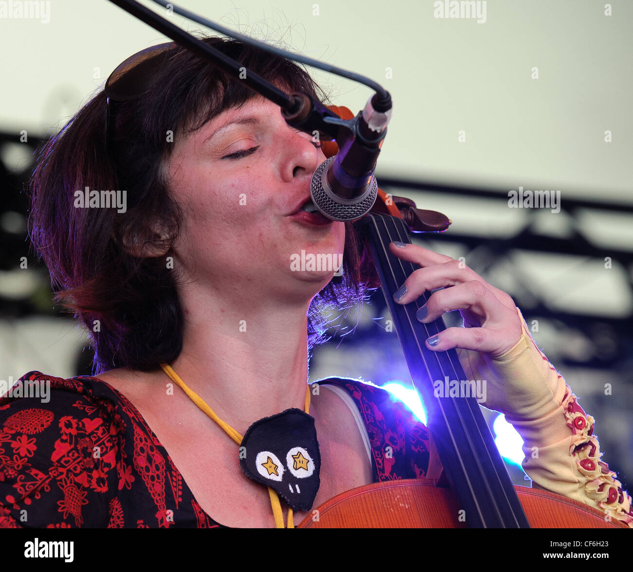 Helen Gillet and friends playing at Voodoo Festival 2010 in New Orleans ...