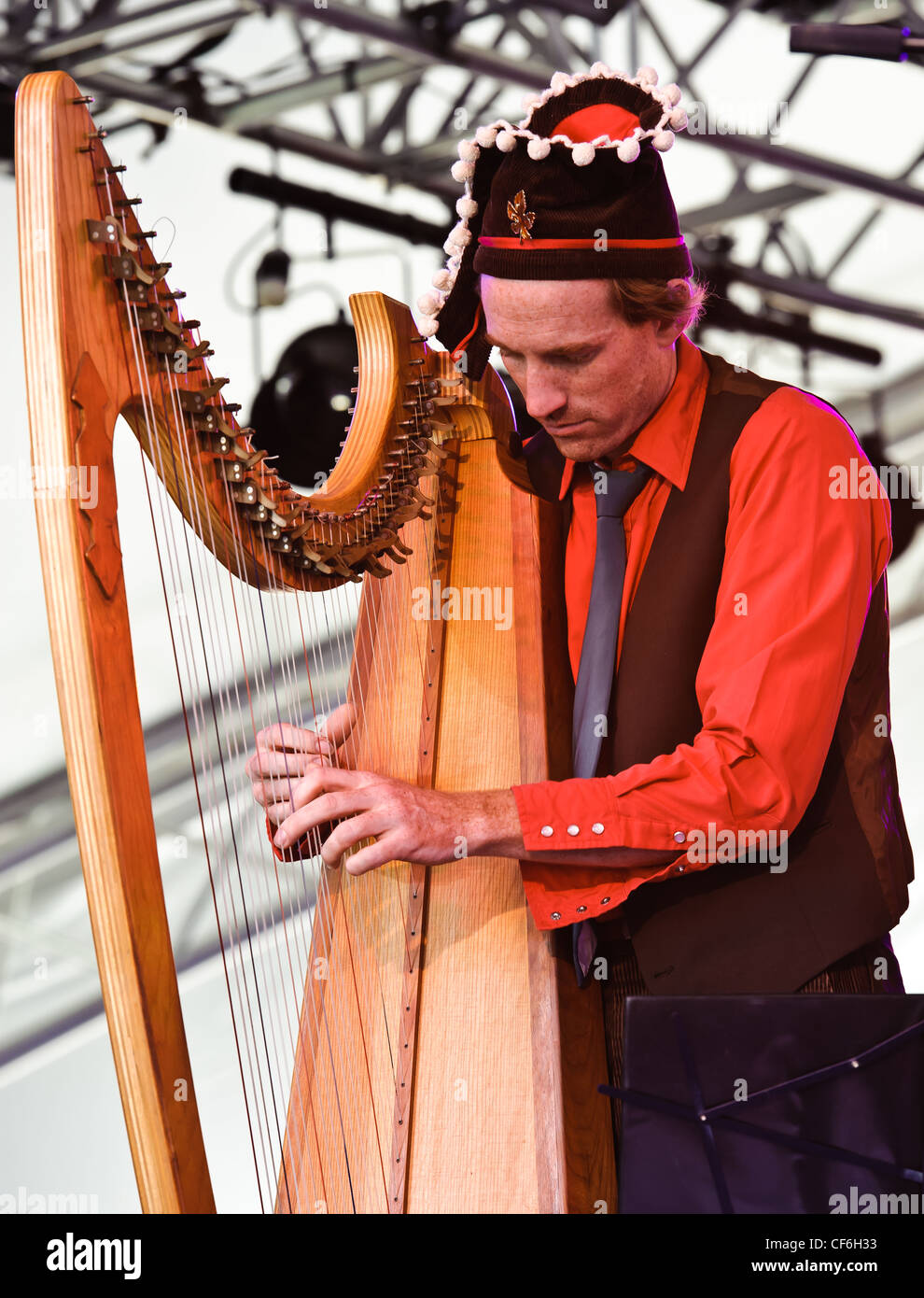 Helen Gillet and friends playing at Voodoo Festival 2010 in New Orleans ...