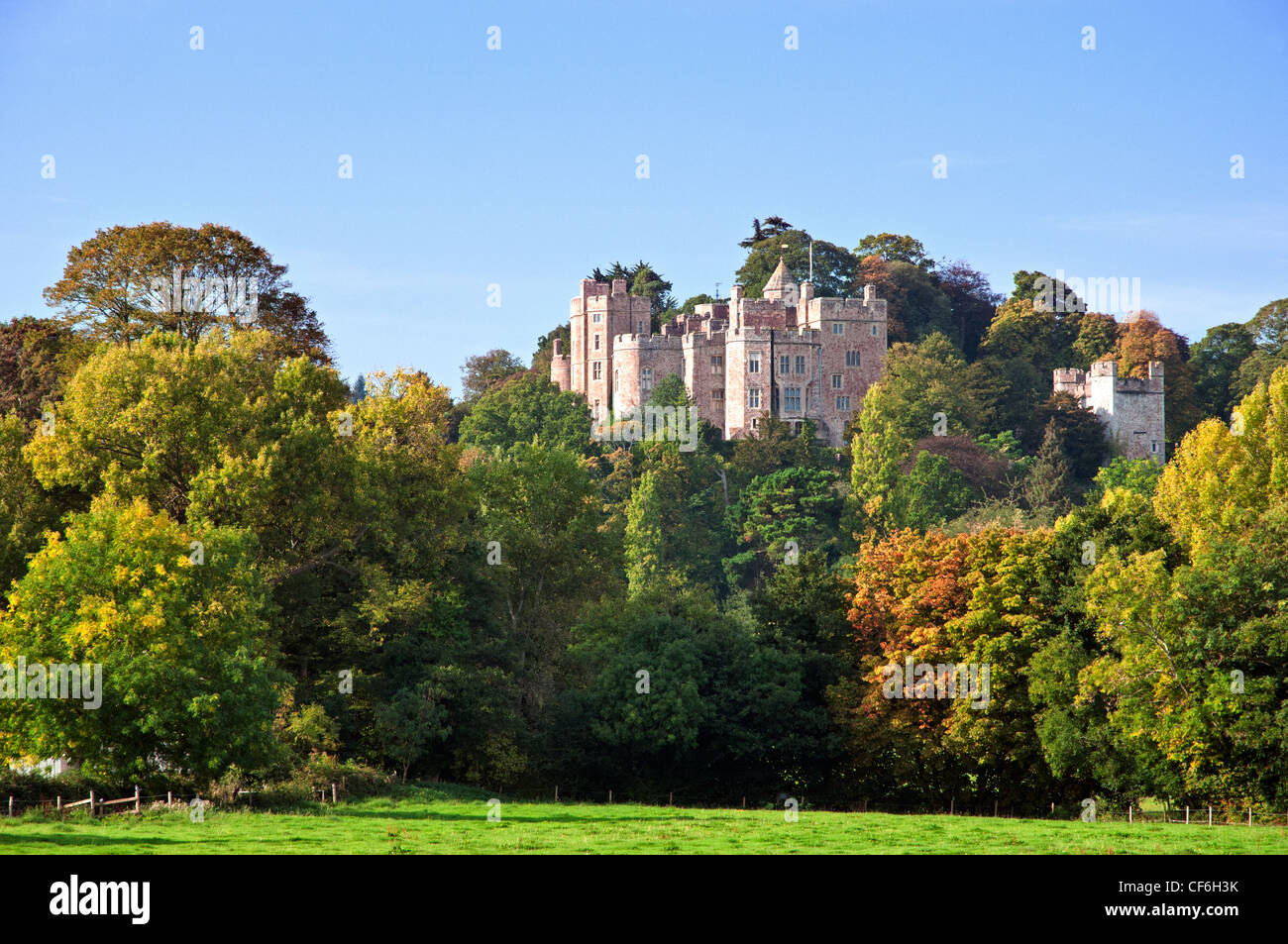 Dunster castle hi-res stock photography and images - Alamy