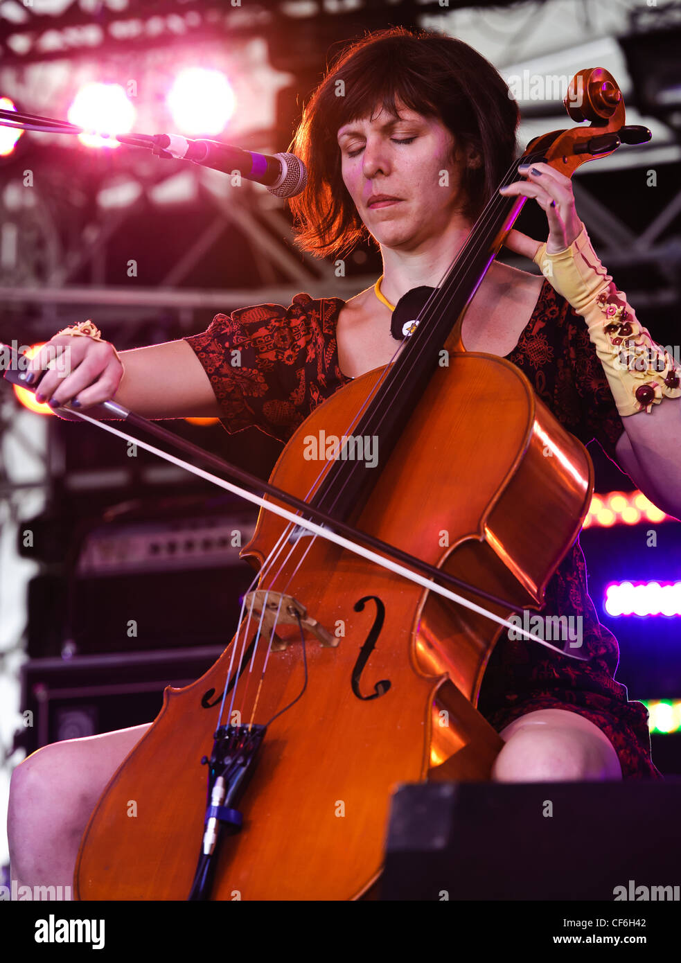 Helen Gillet and friends playing at Voodoo Festival 2010 in New Orleans ...