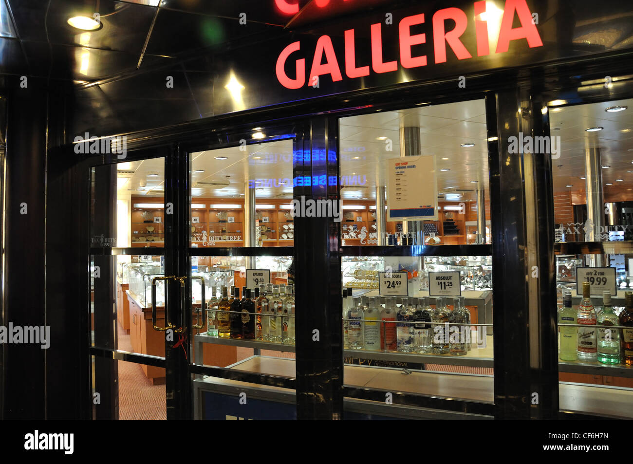 Cruise ship store Stock Photo - Alamy