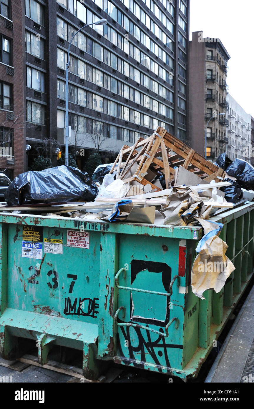 New York Dumpster Stock Photos & New York Dumpster Stock Images - Alamy