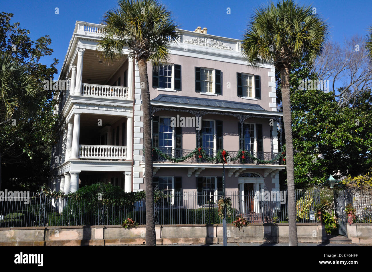 Mansion overlooking harbor in historic Charleston, South Carolina Stock ...