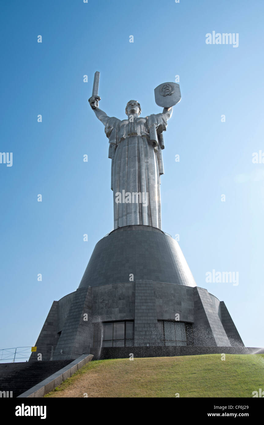 Motherland Statue - Rodina Mat and The National War Museum Kiev ...